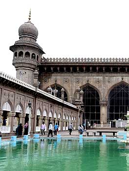 Mecca Masjid - Telangana Attraction - Southtourism